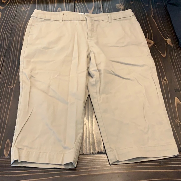 St. John's Bay | Pants & Jumpsuits | Tan Capris Bottoms | Poshmark